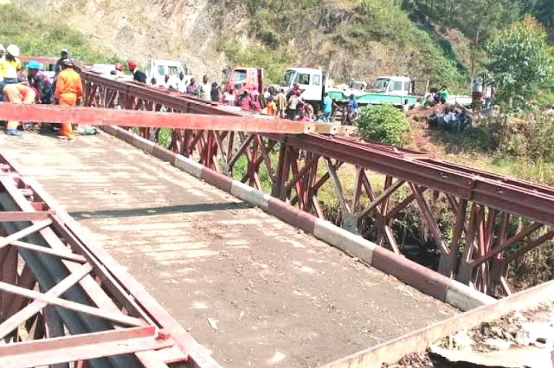 NORD_KIVU : terrible accident à #Sake, un véhicule tombe du #pont ...